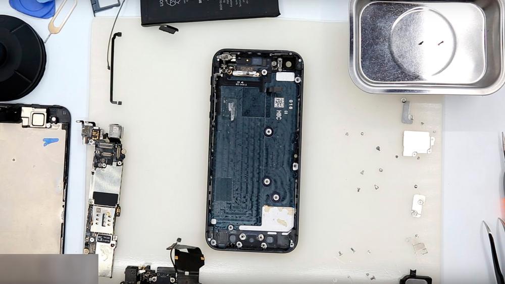 🛠 How to disassemble Apple iPhone 5 instruction | Photos + Video