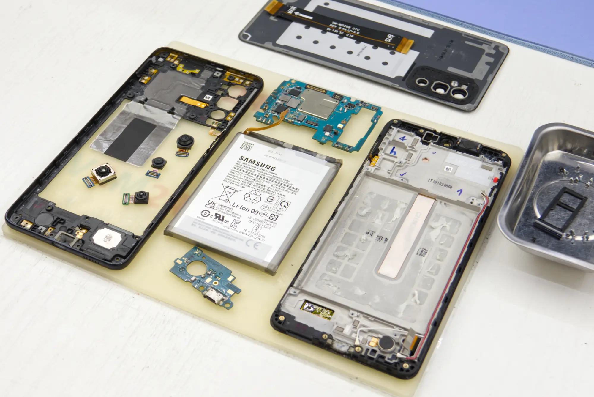 🔬 Tech review of Samsung Galaxy M52 SM-M526 | Photo + Rating